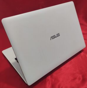 Slim Stylish ASUS A450CA-WX107D Intel Core i3 Ram 4Gb – Wahana Laptop